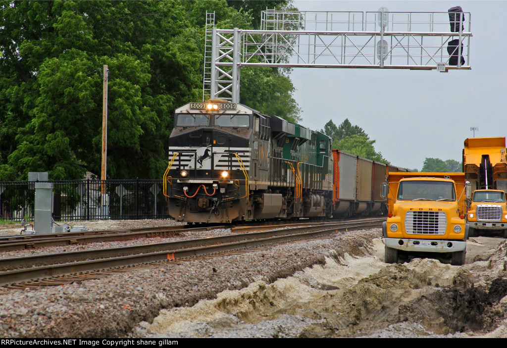 NS 8009 Leads a empty coal train with the southern unit 2nd out!!